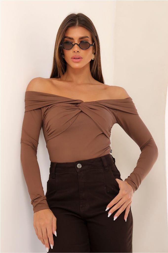Blusa Ombro A Ombro Decote Torcido Feminino Revanche Pamplona MARROM